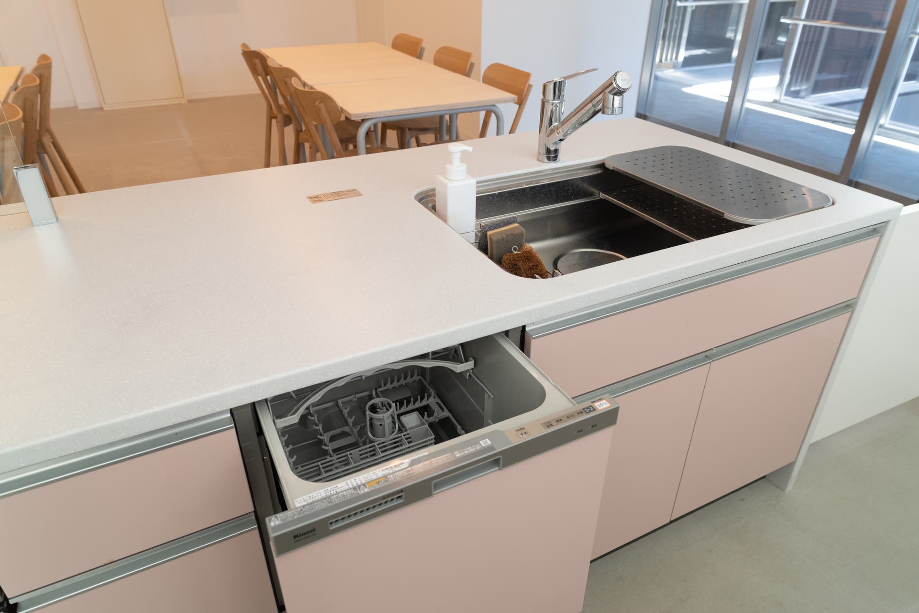 【スペース１】保健所許可付きレンタルキッチン！自然光が明るいナチュラルな内装！駅近で便利な立地です！の写真10