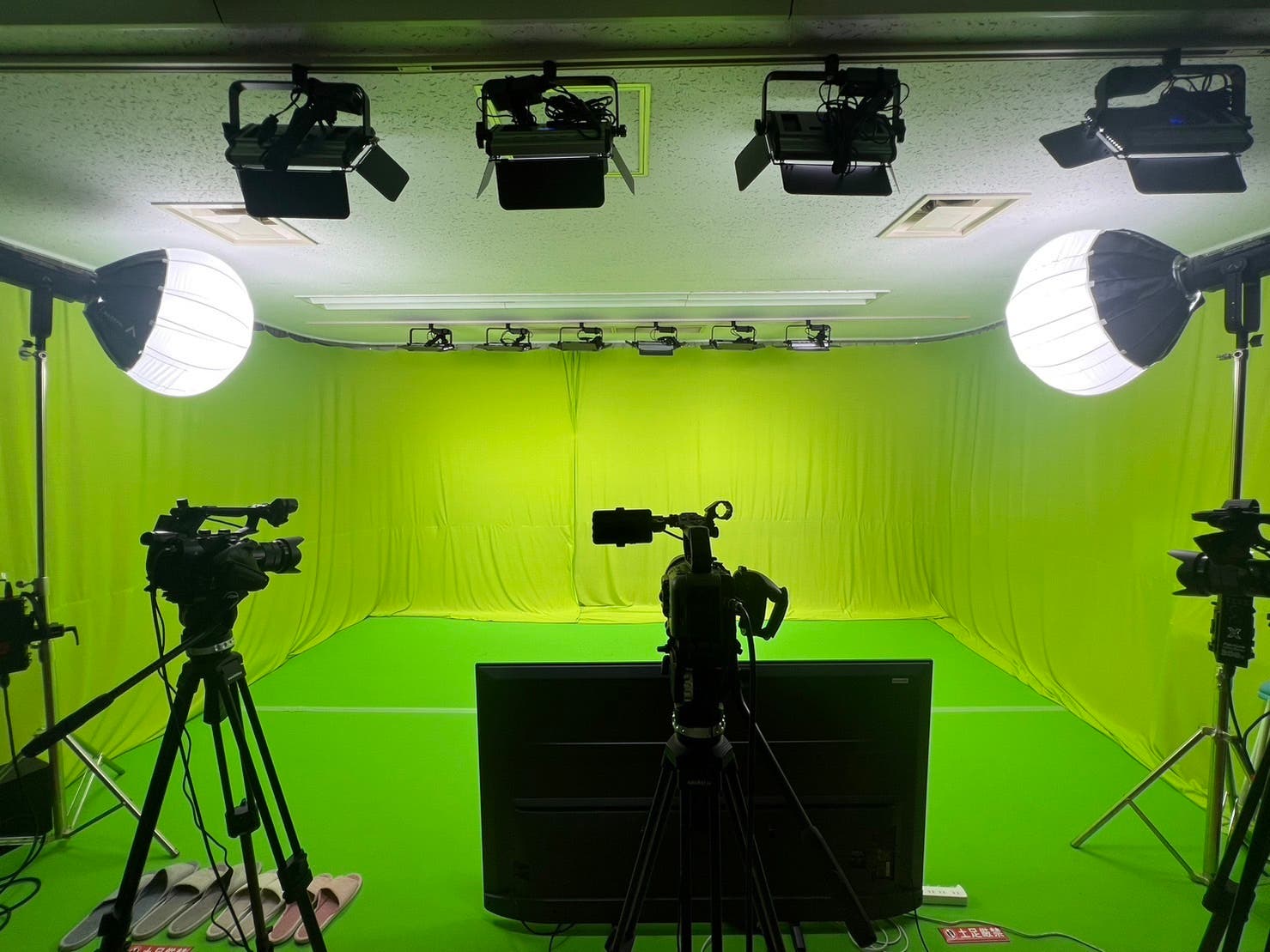 【五反田徒歩8分】全プランにスタッフ・機材費込み！様々なシーンで撮影可能な合成バーチャルスタジオの写真8