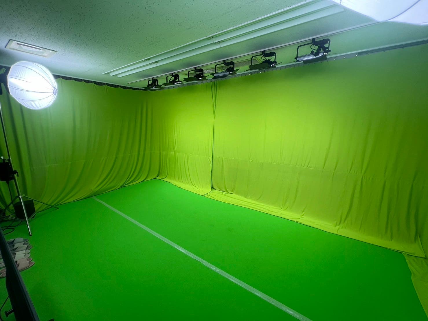 【五反田徒歩8分】全プランにスタッフ・機材費込み！様々なシーンで撮影可能な合成バーチャルスタジオの写真9