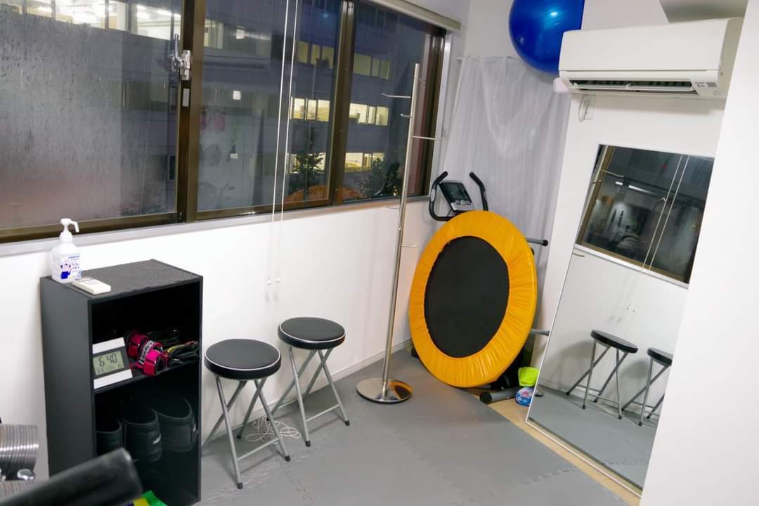 超駅近！西新宿のパーソナルトレーニングスペース！ヨガやピラティスもご利用できます！の写真5
