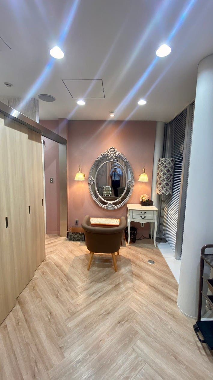 銀座駅近く、エステ・ネイルなどに使える個室完備のサロンの写真7