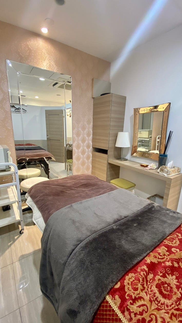 銀座駅近く、エステ・ネイルなどに使える個室完備のサロンの写真16