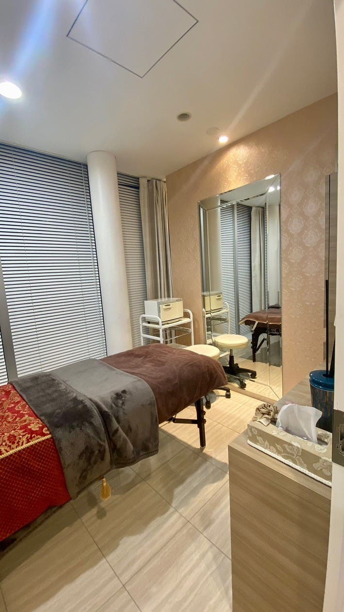 銀座駅近く、エステ・ネイルなどに使える個室完備のサロンの写真18