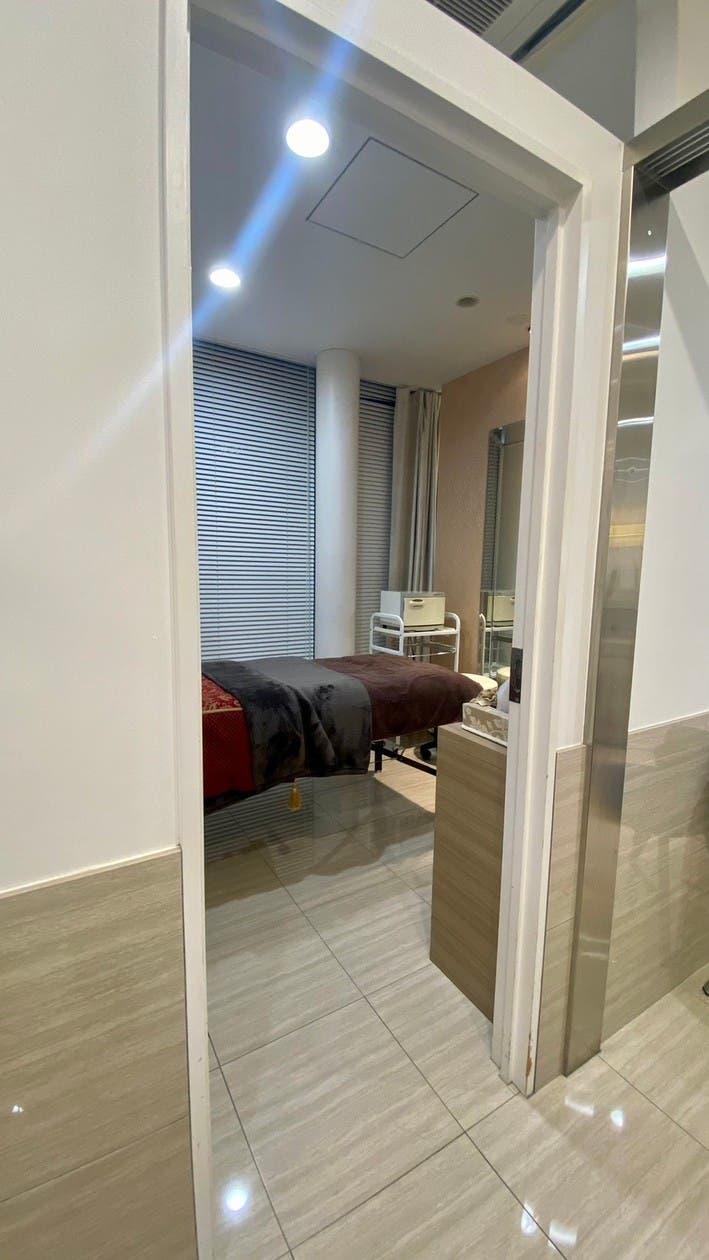 銀座駅近く、エステ・ネイルなどに使える個室完備のサロンの写真14