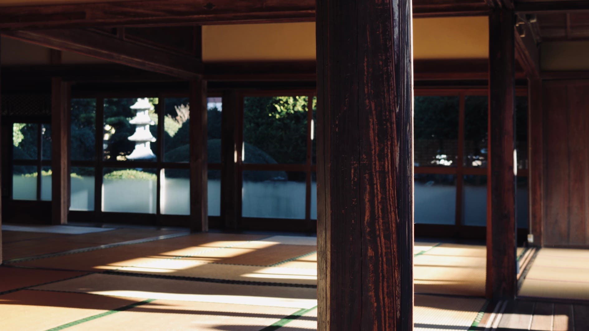 長屋門・母屋・3つの蔵・日本庭園・屋敷林で構成された農家屋敷の写真18