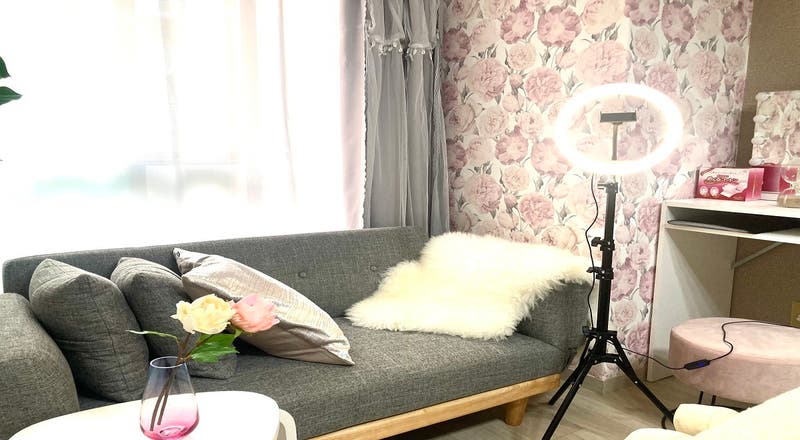 リピート割15%❣48時間キャンセル無料❣新宿３丁目徒歩2分✨映えるインテリア🍃エステ🧴に、撮影📷に🌸即日予約可🍃