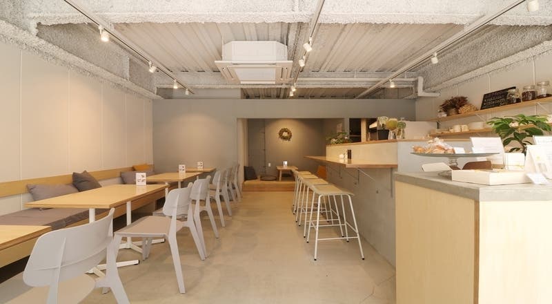 【駅前　徒歩1分】20人着席可能な広々スペース！パーティーや撮影会におすすめ★業務用キッチン完備/飲食営業許可取得済み