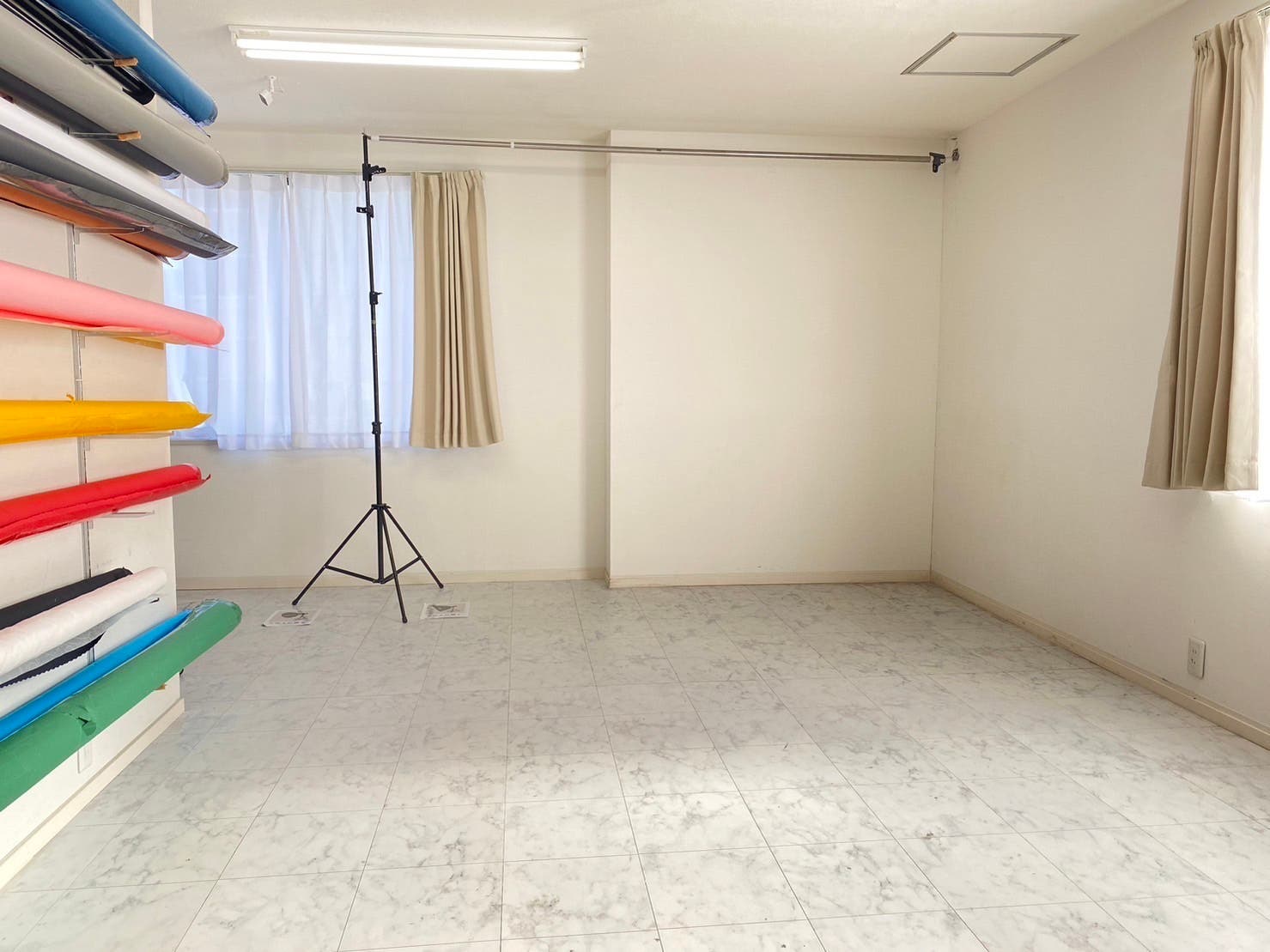 Bスタジオ｜9種類の背景紙＆人物撮影機材完備！物撮り機材も完備！ポートレート・物撮り・24H無人・人数制限なし・ペット可の写真8