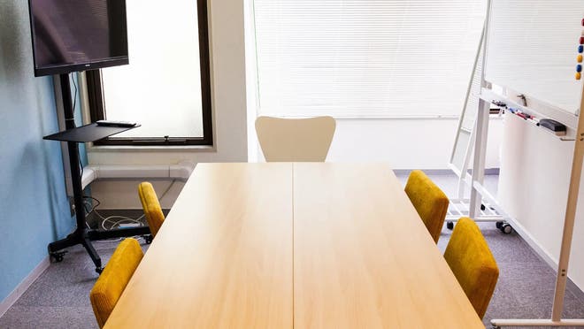 【楽らく会議室 高田馬場】高田馬場駅徒歩3分🍀テレワーク・会議・セミナー・レッスン・撮影・ゲーム会などにどうぞの写真2