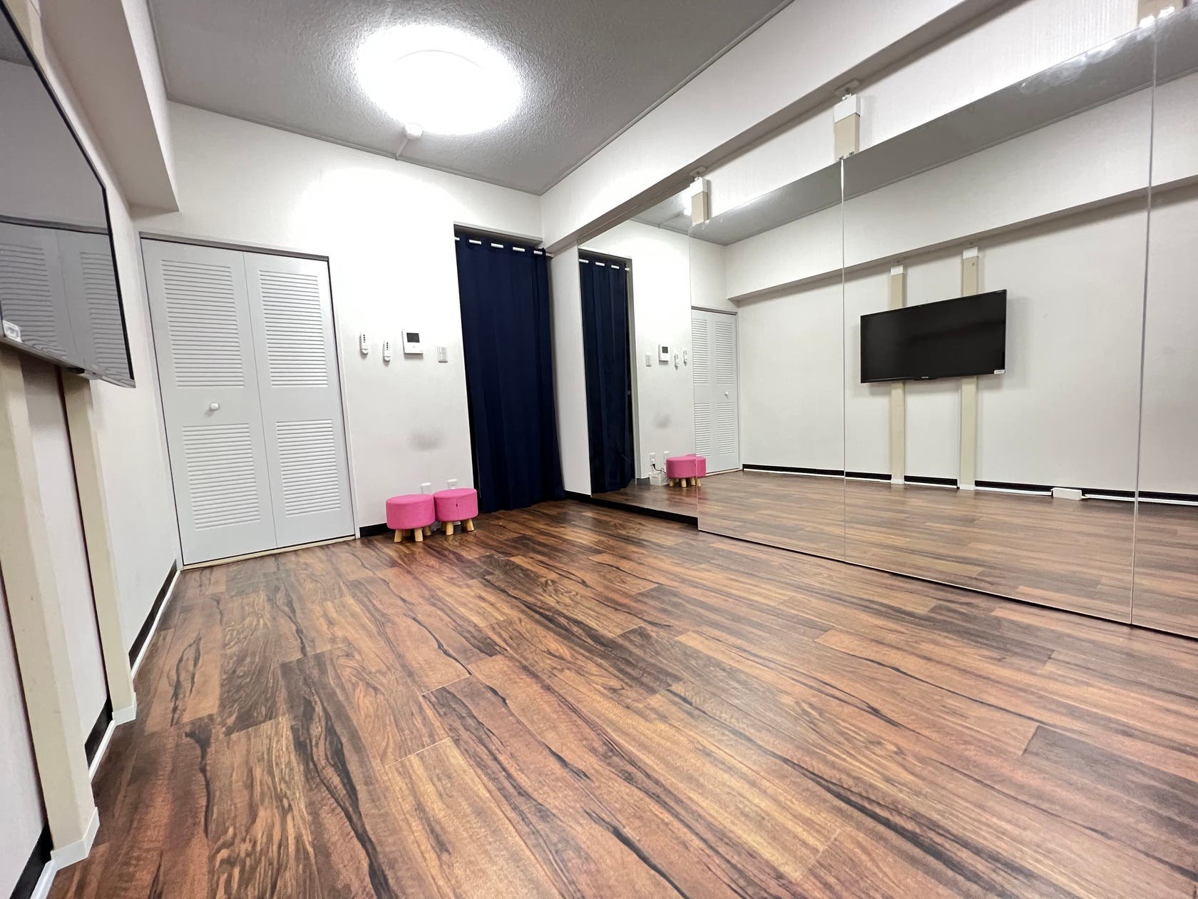 ◆お気軽スタジオ心斎橋step◆【インボイス対応で安心】格安深夜営業/高速wifi/動画配信/ダンス動画撮影/当日予約可の写真3