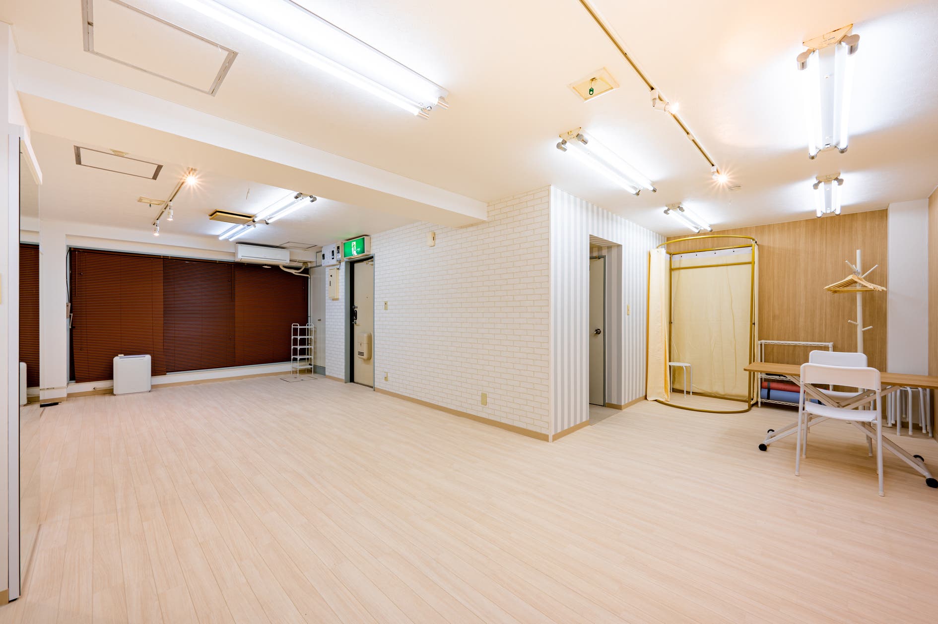 【西荻窪のダンスができる地下スタジオ】★約７mの大型鏡あり★の写真16