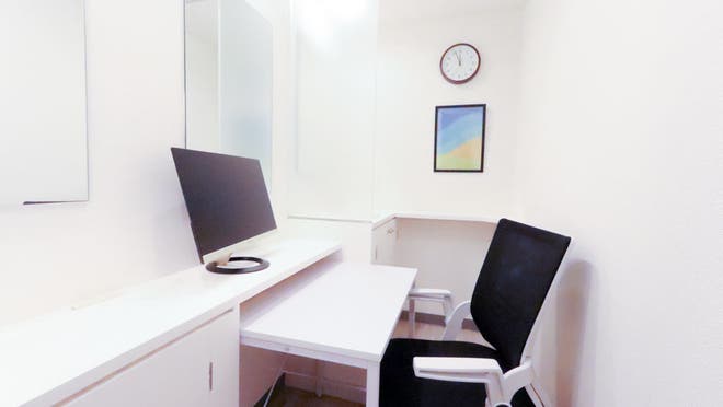 【JR新宿駅 徒歩2分!明治通り沿い!2名利用可!】完全個室!リモートワーク・貸し美容室OK!ふれあい貸し会議室 新宿No66の写真1