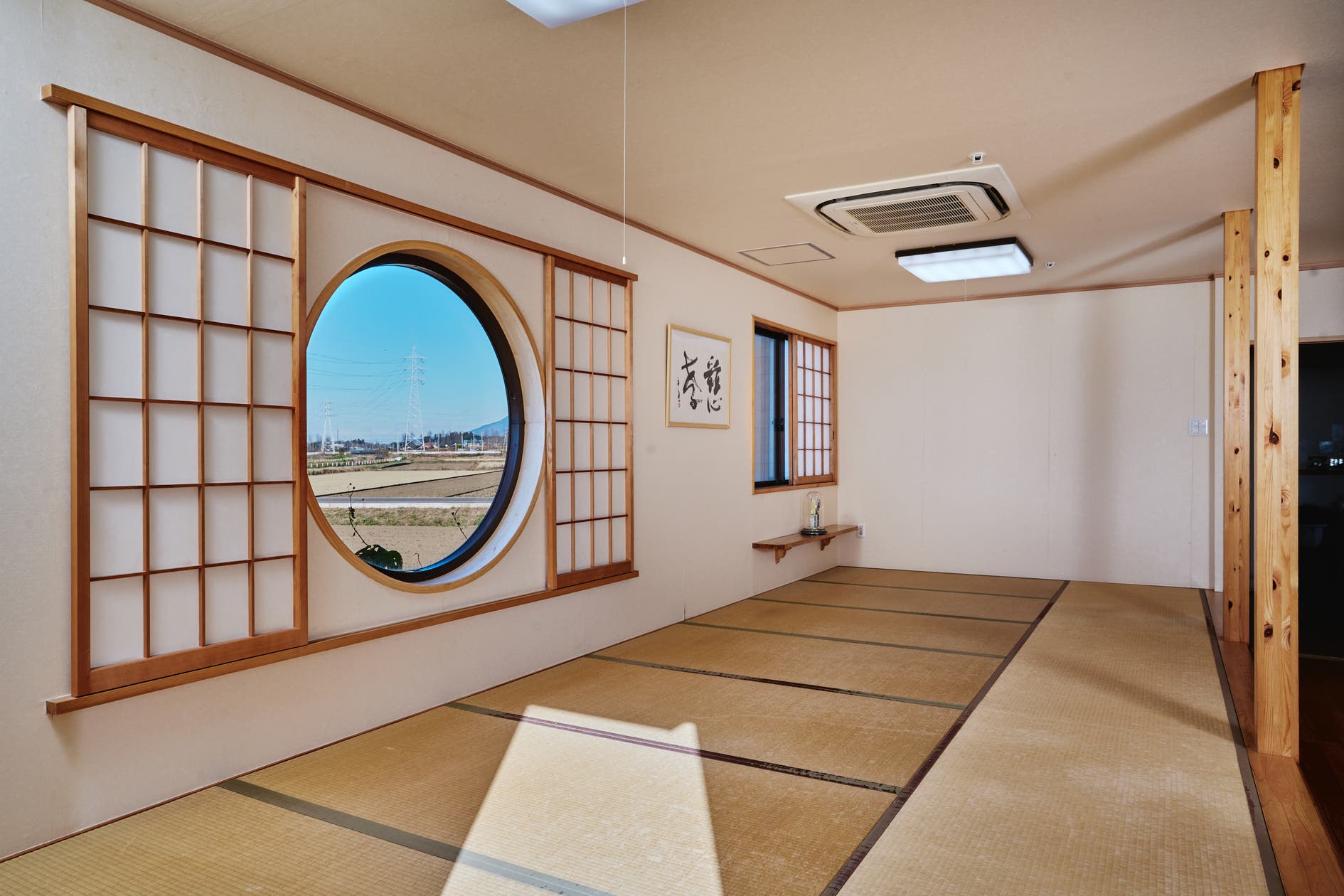 【畳・机・椅子5席】rooms イベントスペースの写真2