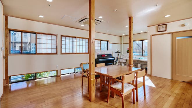 【畳・机・椅子5席】rooms イベントスペースの写真3