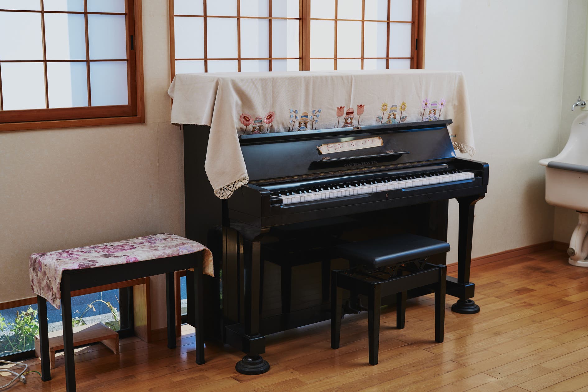 【畳・机・椅子5席】rooms イベントスペースの写真4