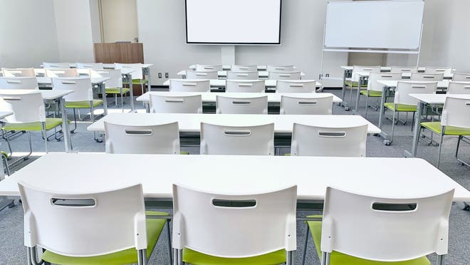 【名古屋市中区貸会議室シスグリーン】上前津駅徒歩1分/~54名(最大60名)/スタッフ常駐/無料Wi-Fi/会議室/の写真3