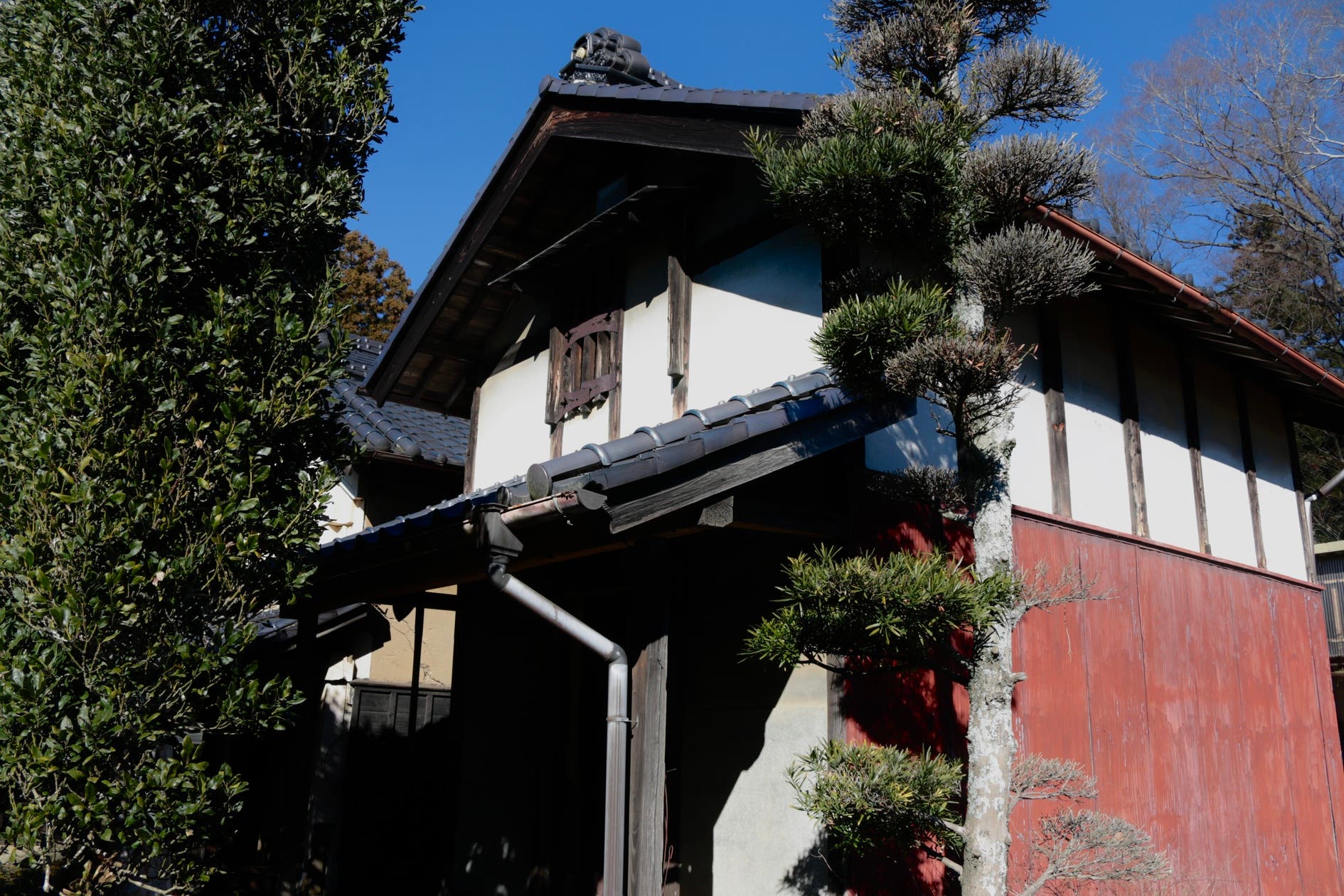 長屋門・母屋・3つの蔵・日本庭園・屋敷林で構成された農家屋敷の写真24