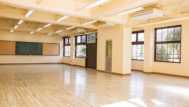 40坪のフリースペースです。ダンス教室、撮影、卒団式など、ご自由に。の写真2