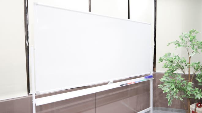 【JR新宿駅 徒歩2分!明治通り沿い!20名利用可!】55型大型モニター・WiFi無料!ふれあい貸し会議室 新宿No65の写真12