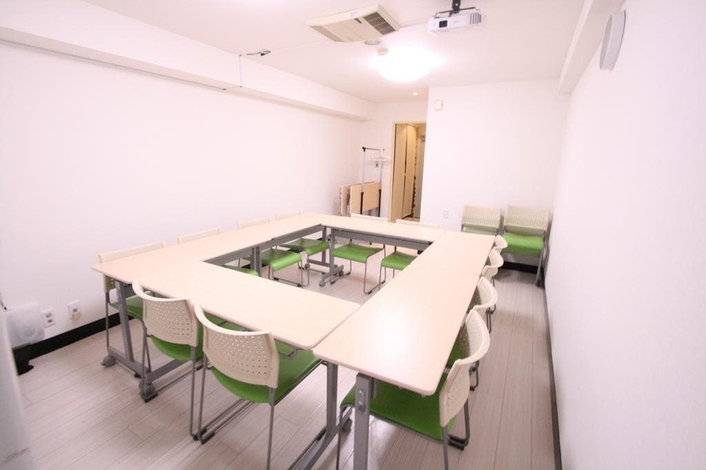 【渋谷駅B2出口25秒！ハチ公出口2分！20名】ビックカメラ隣！プロジェクタ・WiFi全て無料！ふれあい貸し会議室 渋谷No22の写真10