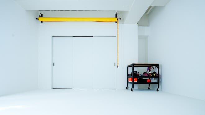 白ホリ+背景紙も使用可能なスタジオ!ポートレート・物撮り等幅広く御利用頂けます!の写真2