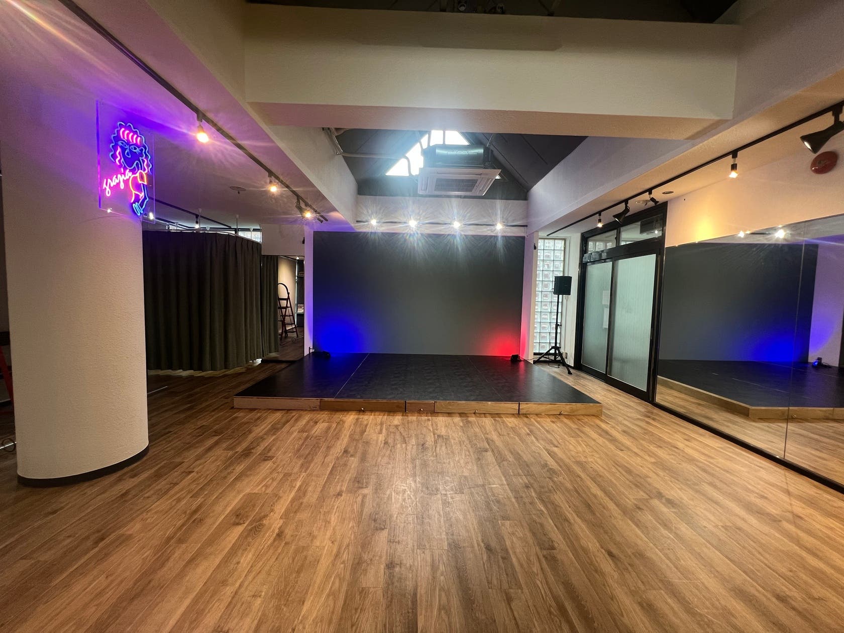 阪急大宮駅徒歩4分の80平米貸しスタジオの写真4