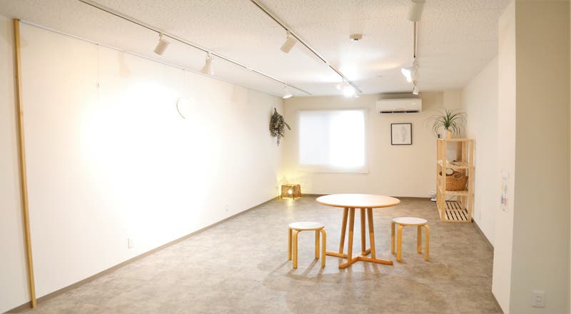 【鳥取駅徒歩５分/2階多目的スペース/彩花】リモートワーク,ギャラリー展示,撮影,レンタルサロン,各種パーティ,女子会など