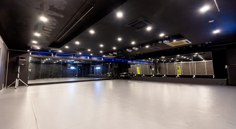 1月NEWOPEN!【新橋駅徒歩5分】85.1㎡のAスタジオ!単独光回線常備！リハーサルや各種撮影におすすめ★ ジールスタジオ