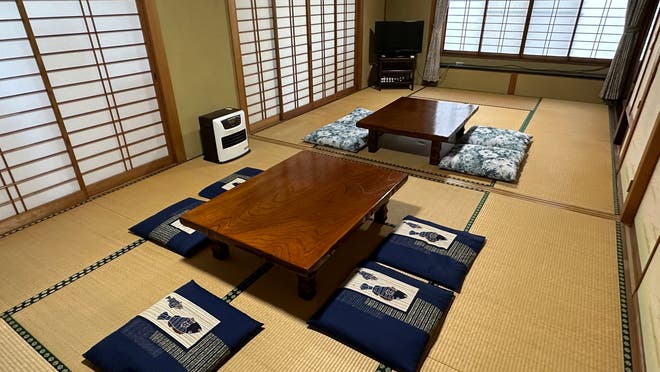 広々な和室! 猫とも触れ合える!の写真1