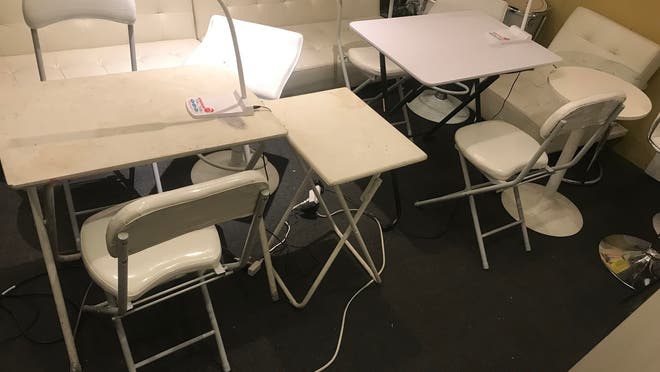 新宿御苑前徒歩3分!ダブル施術スタイルでこの値段!!フリーのネイリストや練習生を徹底応援!の写真1