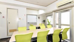 ⭐️新大阪駅2分!アパホテル前で迷わない⭐️角部屋換気可/WIFI無料/明るい北欧空間⭐️の写真4