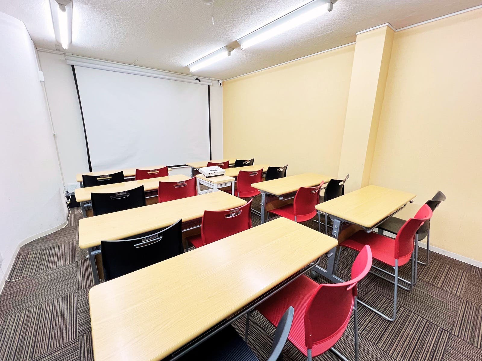 【インボイス対応/法人仕様】京都の真面目な会議室◆お気軽会議室京都四条◆高速ネット/駅徒歩２分/24人収容/当日予約可の写真8