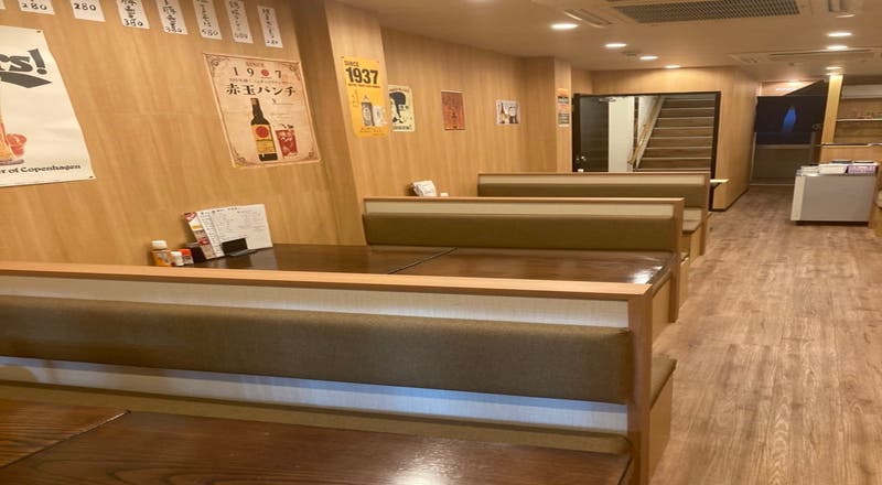 新宿駅からすぐ！営業中飲食店のテーブル席を激安で貸し出します