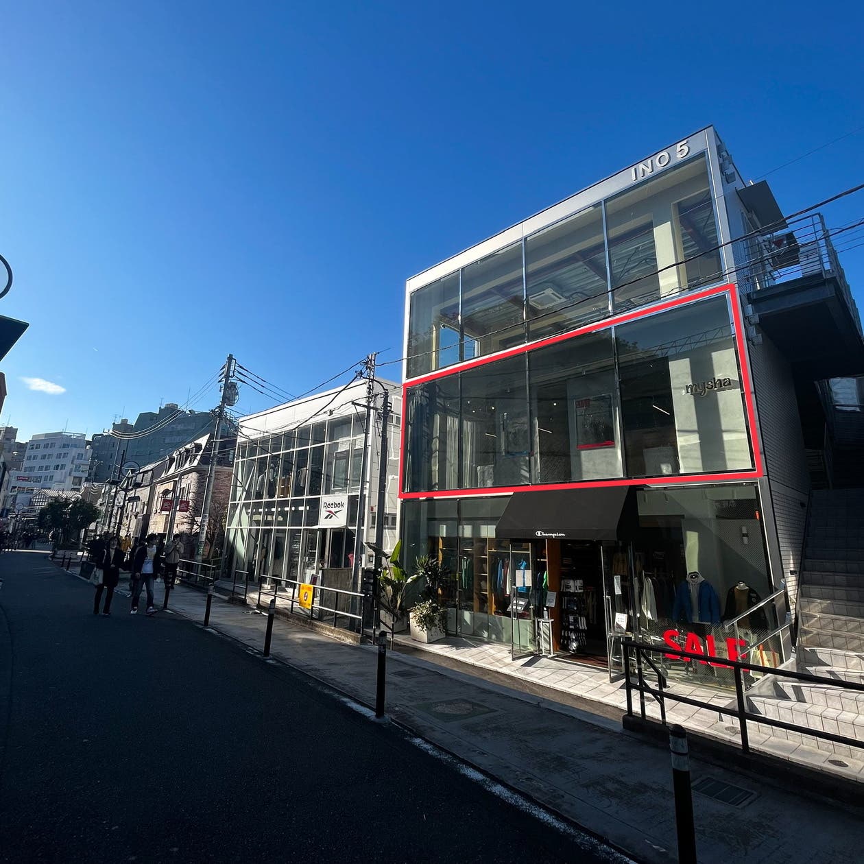 原宿キャットストリートに佇む2Fレンタルスペース。全面ガラス、釘打ちOK。賑わうロケーションで上質なイベントを。の写真25