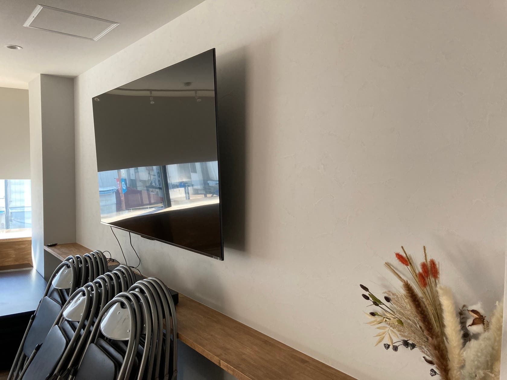 三原駅前のゆったり室内空間！の写真5