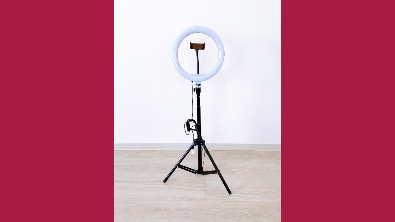 【無料】リングライト（明るさ・ライト色調整機能付き）の画像1