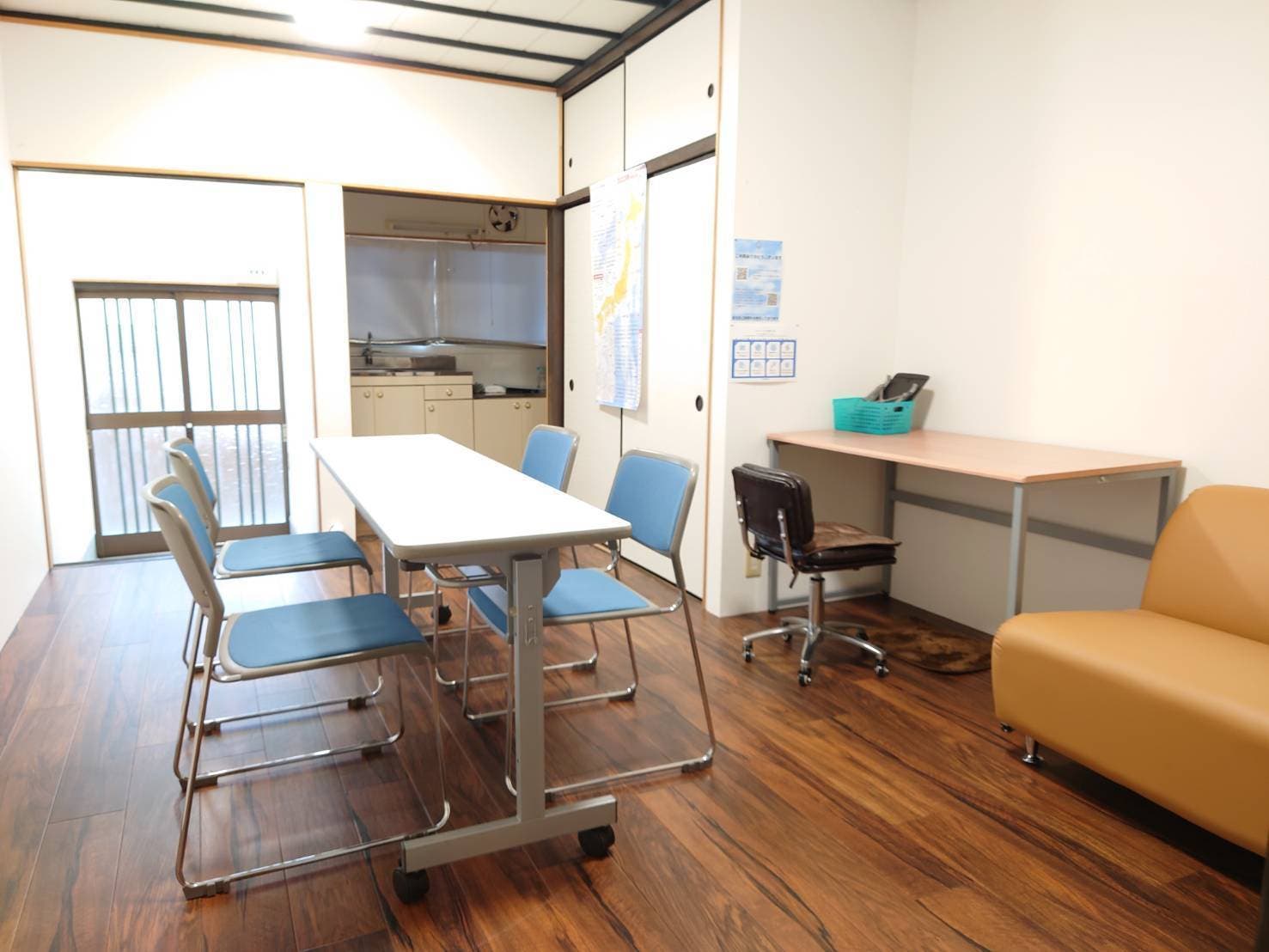 阪急京都線正雀駅徒歩5分 駅近１階 完全個室 wifi web会議・面接 家庭教師 サロン ボドゲ・マダミス 販売  撮影の写真1