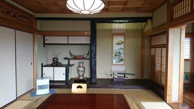 JR九州日豊本線山之口駅徒歩3分!癒しの古民家貸別荘 本館!年末・年始のパーティーご予約承っております!の写真2