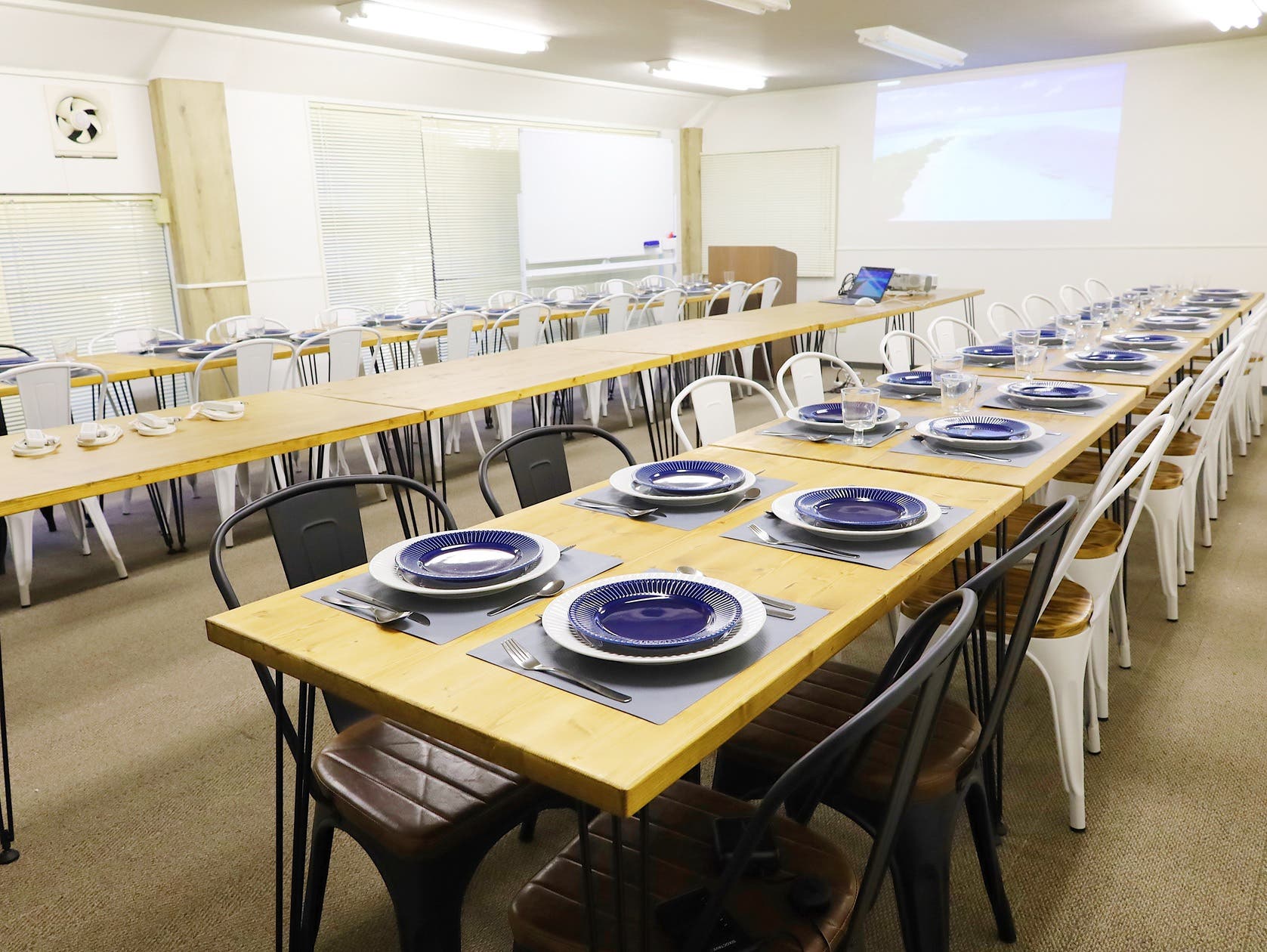 大門駅徒歩1分・浜松町駅徒歩3分/最大40名/飲食、お酒可/セミナー/懇親会/ボードゲームの写真18