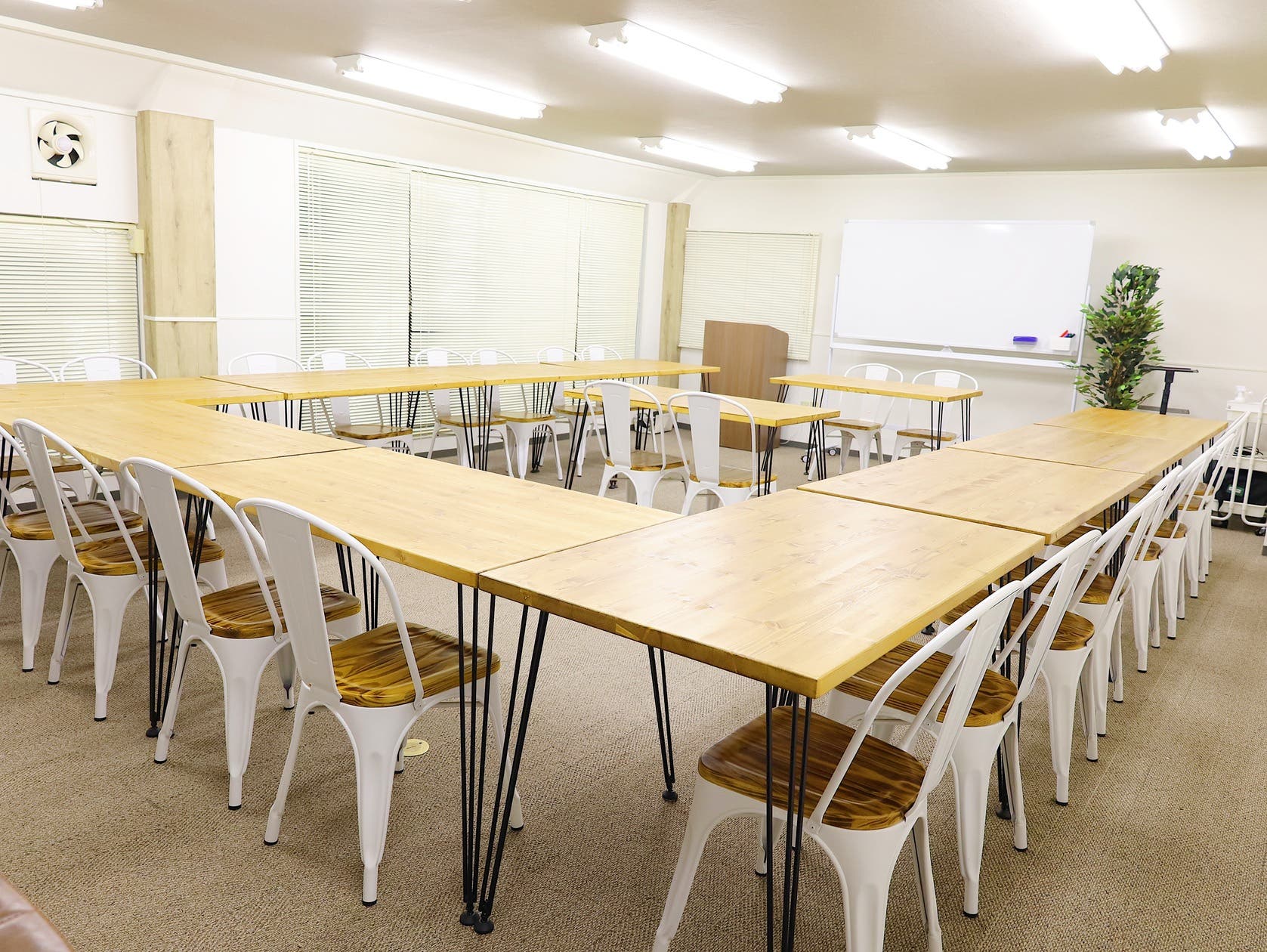 大門駅徒歩1分・浜松町駅徒歩3分/最大40名/飲食、お酒可/セミナー/懇親会/ボードゲームの写真12