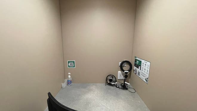 <RemoteworkBOX TKP天神スカイホール店【No.1】>完全個室⭐️Wi-Fi無料!テレワーク/Zoom/自習の写真2