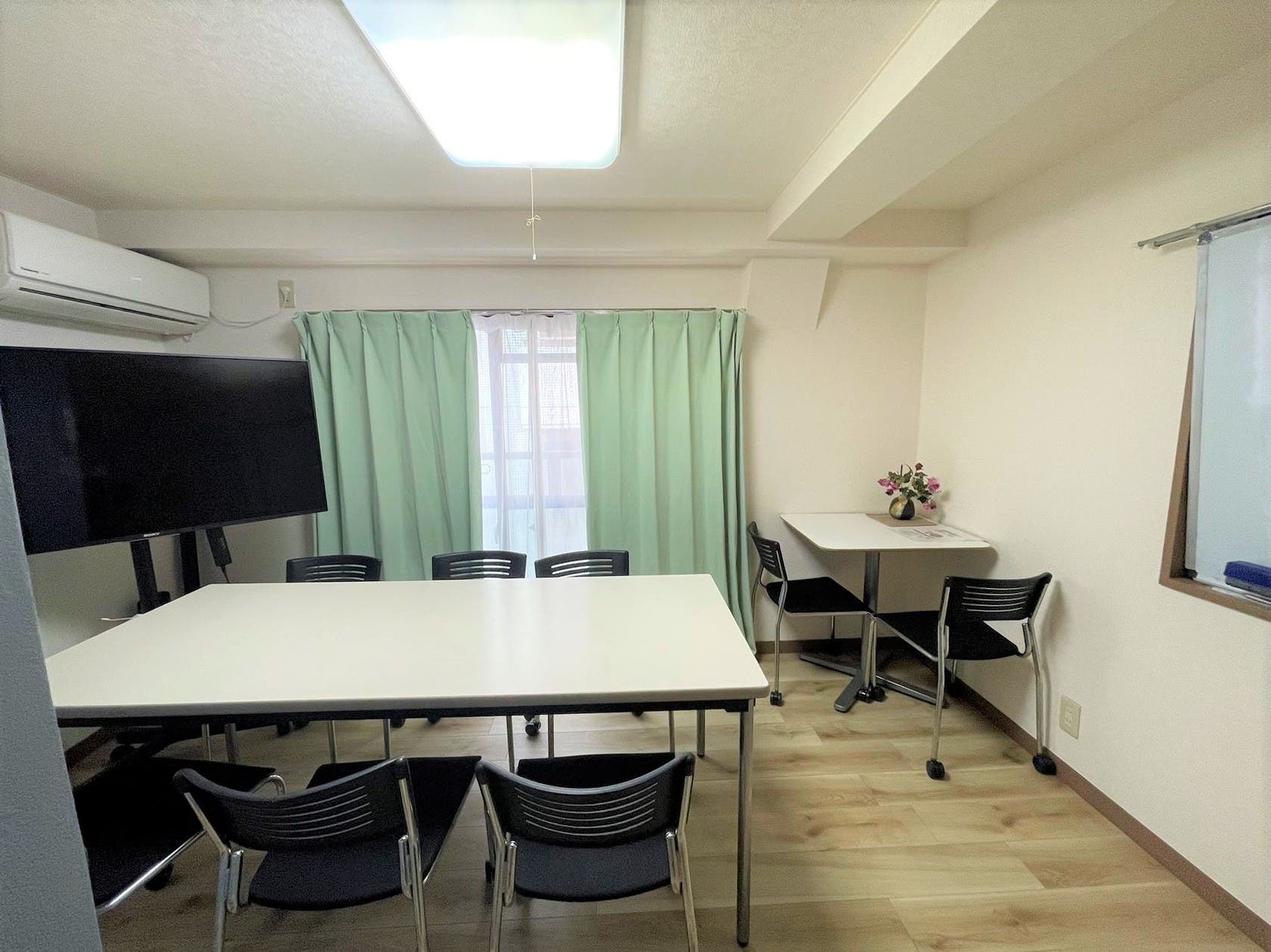 【大井町駅徒歩3分】豊強ビル完全個室 会議室（６名）49インチ４Kディスプレイ、高速WIFI、ホワイトボード、電子レンジ無料★の写真9