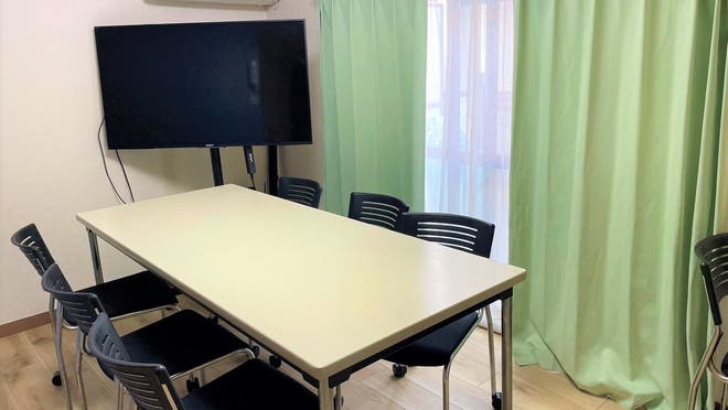 【大井町駅徒歩3分】豊強ビル完全個室 会議室(6名)49インチ4Kディスプレイ、高速WIFI、ホワイトボード、電子レンジ無料★の写真7