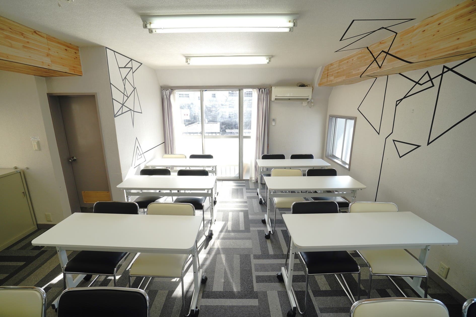 ＜シトリン会議室＞東急プラザ渋谷,渋谷サクラステージ側！セミナー/勉強会/会議にオススメな明るい16名収容のお部屋⭐Wi-Fiの写真8