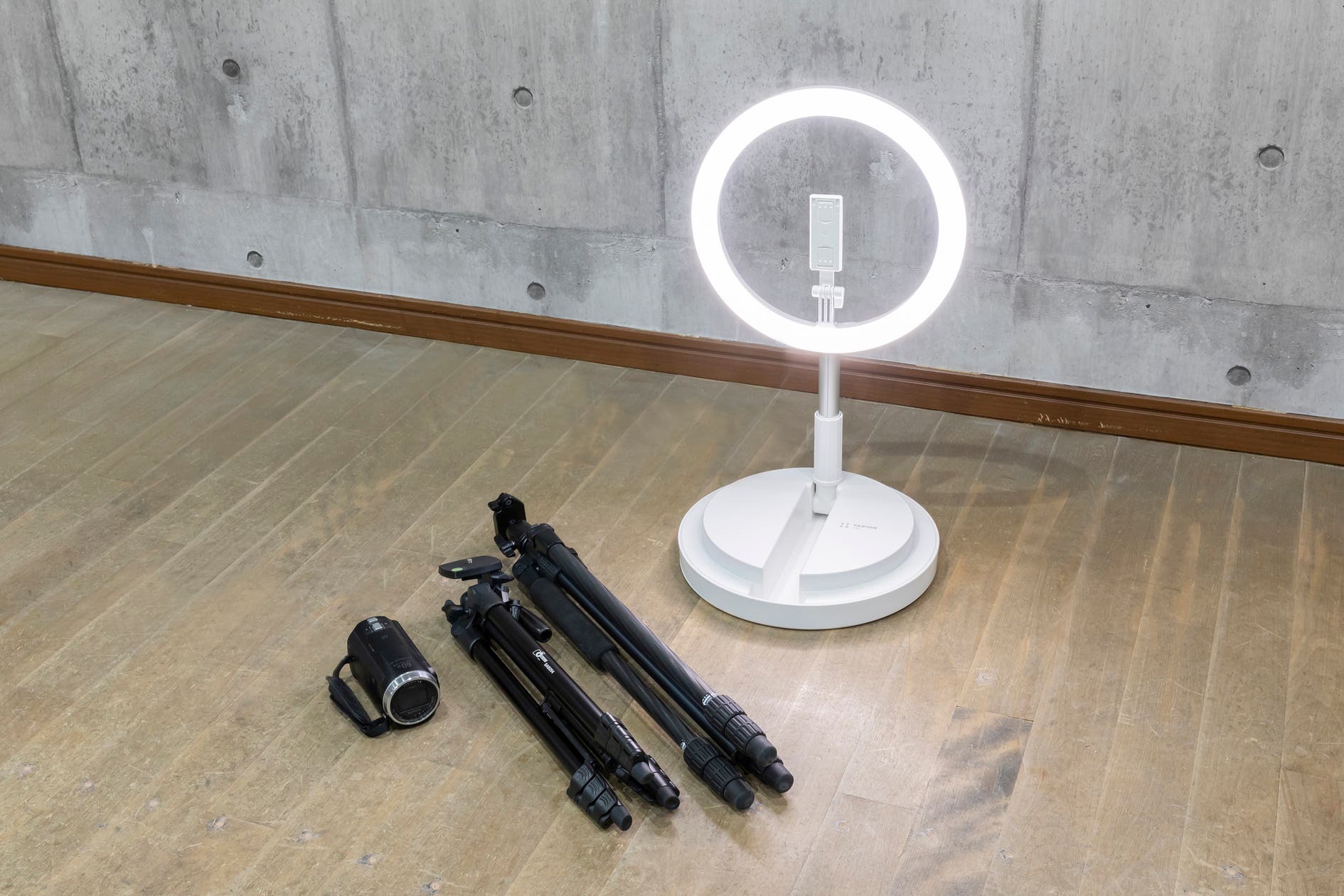 2面ガラス張り40㎡！福島駅から徒歩5分地域最安値！当日予約可能、定期利用可能！完全個室！SKYレンタルダンススタジオ福島店の写真9