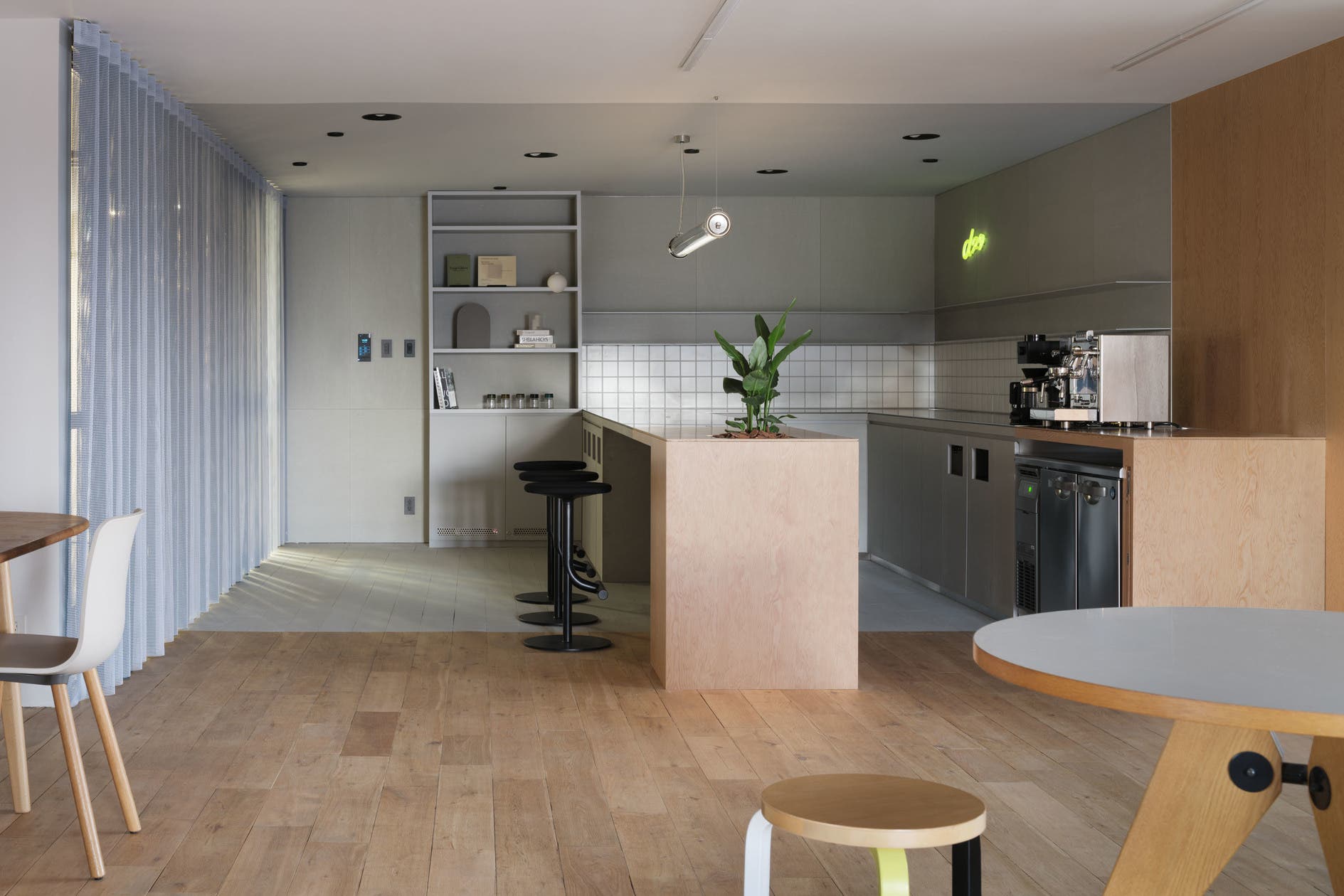 dスタ　外苑前駅前/大人数/解放的スペース/見晴らし良好/ベンチャー/セミナー/撮影/ひな壇/POPUP　｜渋谷・青山の写真5