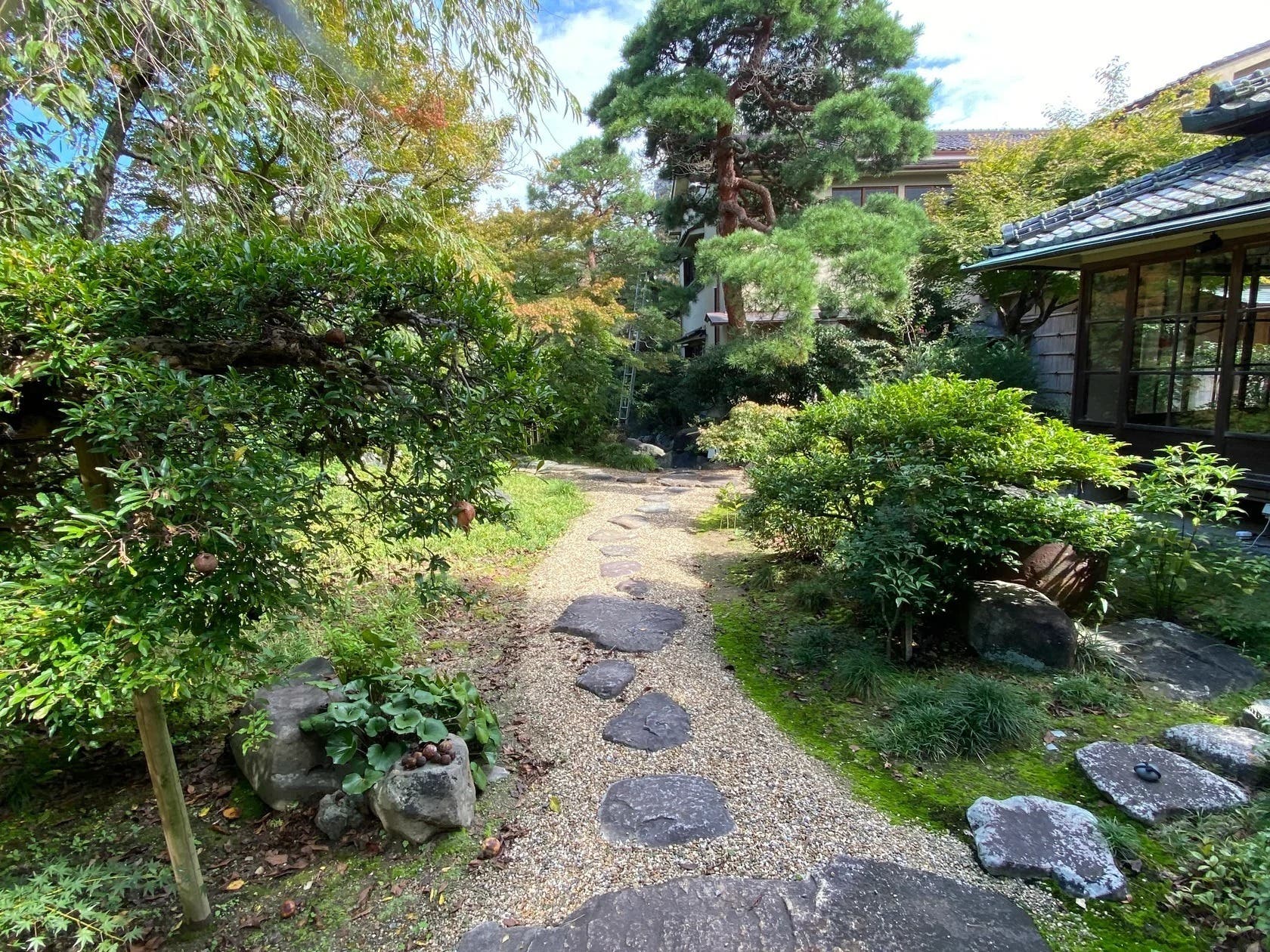 古民家にある広大なお庭「庭園」京都 亀岡 楽々荘【撮影/パーティ/イベントなどに】の写真3