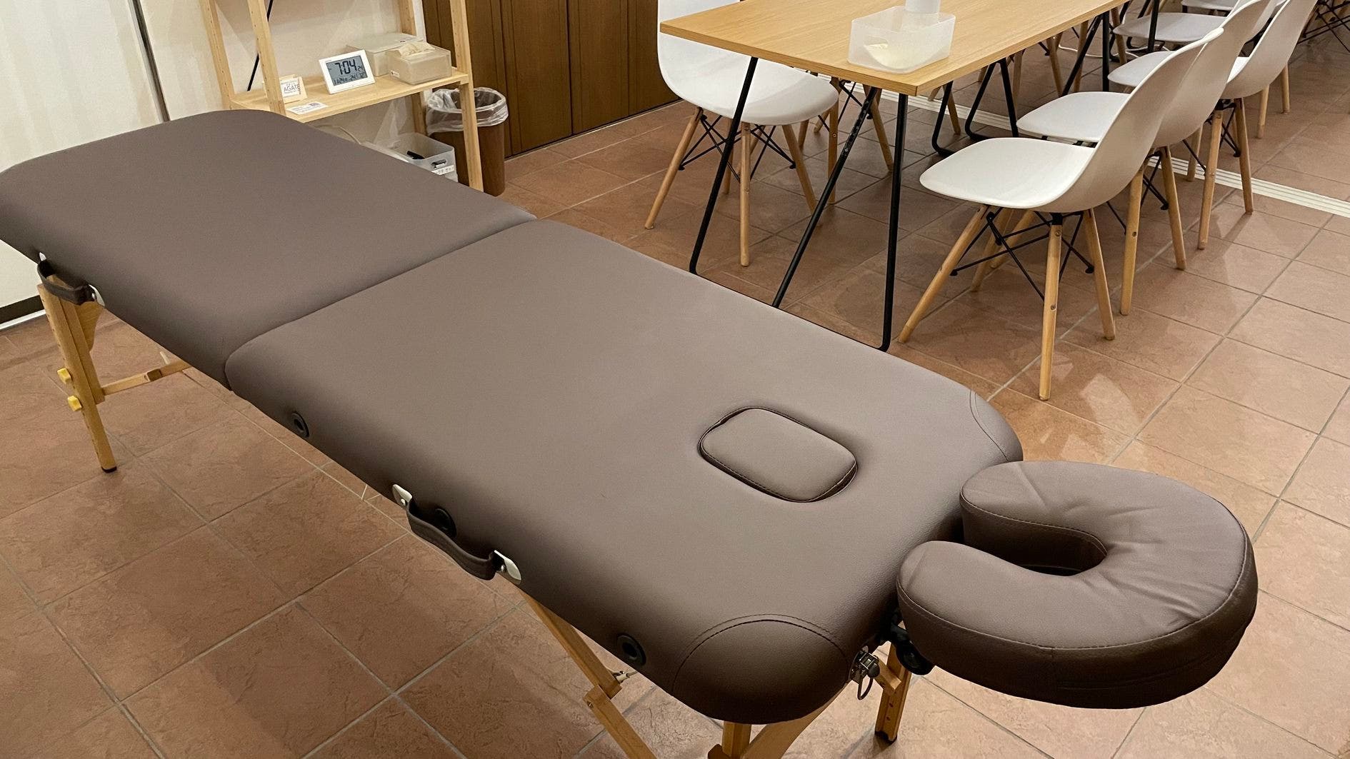 施術ベッドの画像1