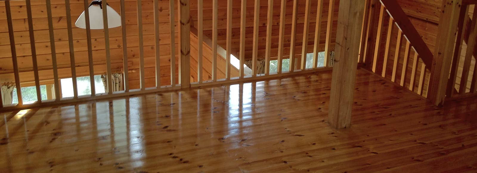 プライベートに使えるログハウスと庭の写真8