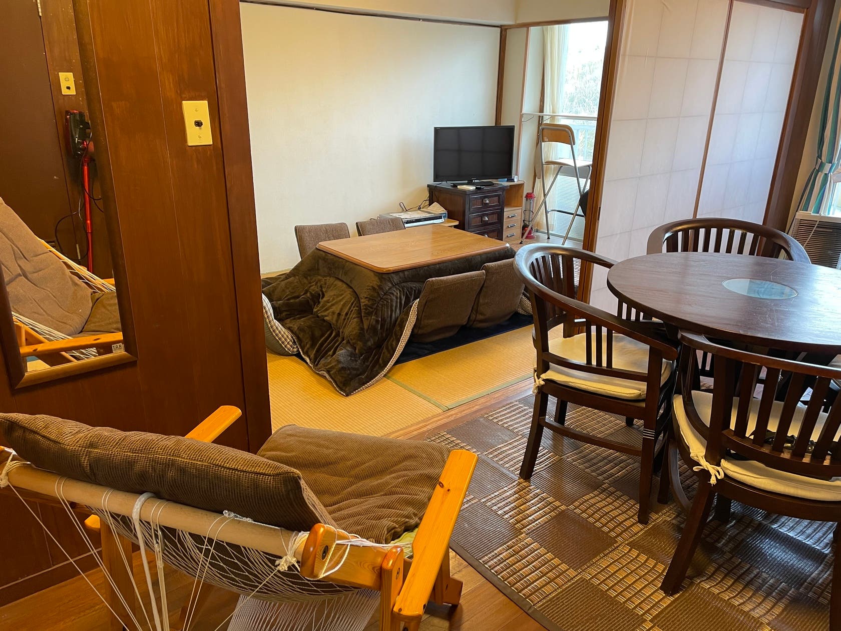 A.一碧湖を眺めながら、グループで楽しいひと時をお過ごしください。パーティや会合、5,6名までご利用いただけます。の写真6